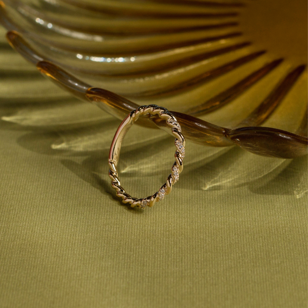 The Poppy Pave Twisted Diamond Band – katieclark