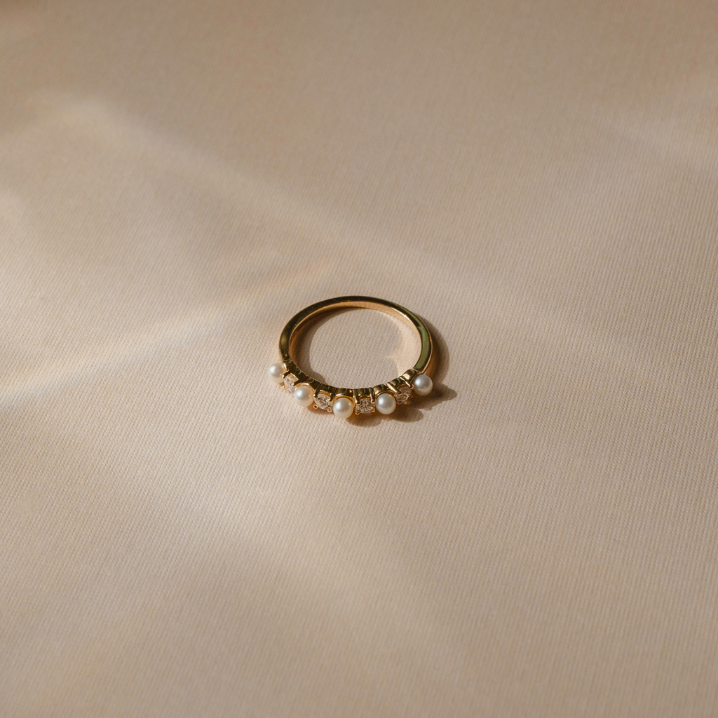 The Juniper Pearl and Diamond Ring – katieclark